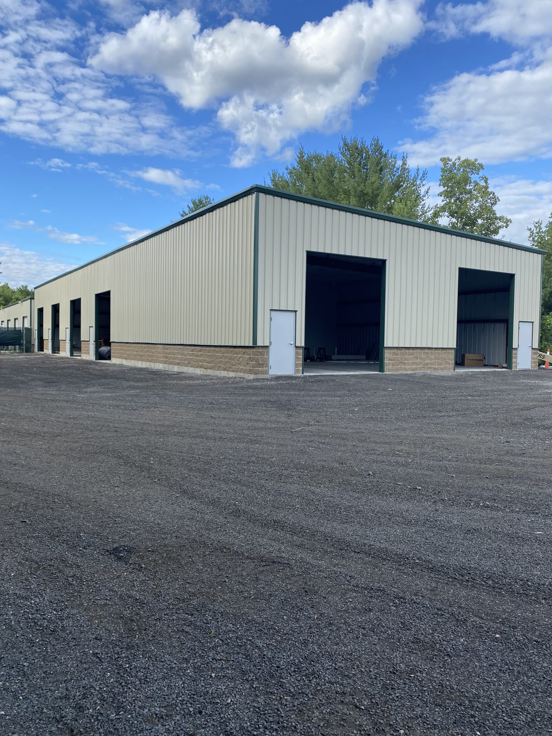 50 Newberry Road - 10,000 s.f. Pre-engineered Steel Metal Building in ...